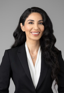 Top 17 Professional Headshot Examples For Men & Women [AUGUST 2024 ...