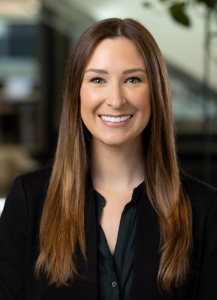 Top 17 Professional Headshot Examples For Men & Women [AUGUST 2024 ...